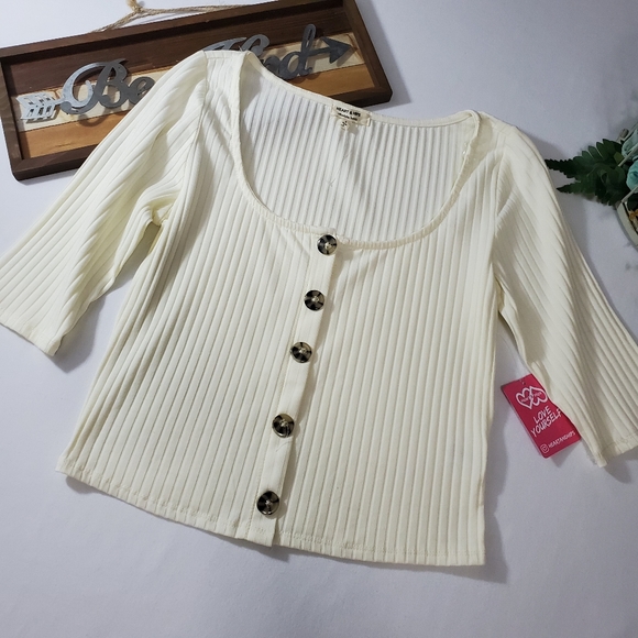 Heart & Hips | Tops | Heart Hips Ribbed Button Down Crop Top | Poshmark